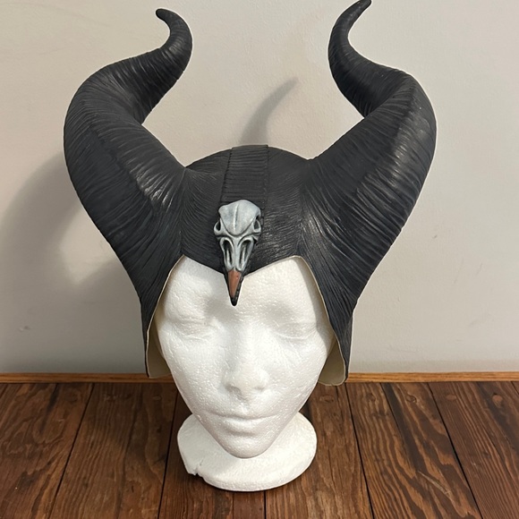 Accessories | Maleficent Movie Cosplay Mask Deluxe Black Horn Helmet ...